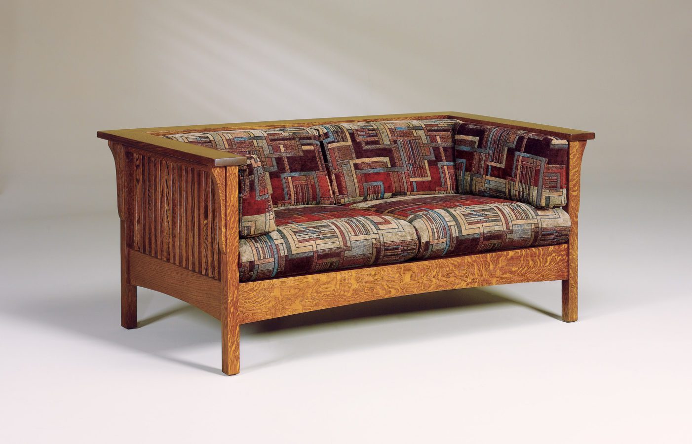 Cubic Slat Loveseat | Amish Solid Wood Loveseats | Kvadro Furniture